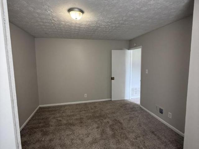 3 Br, 1 bath, Apartment 1655 North Atwood Drive