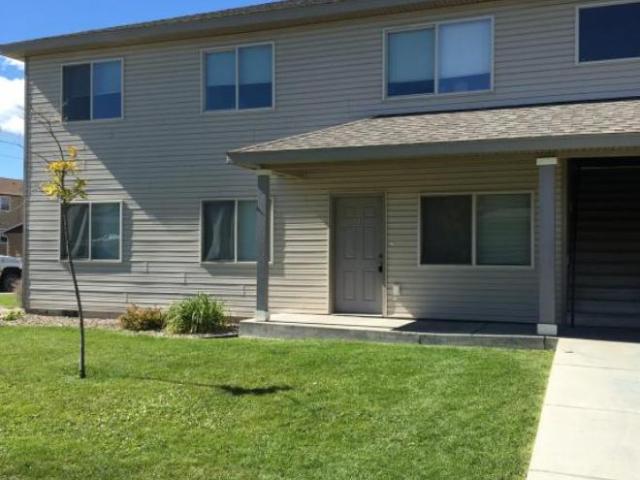 3 Br, 1 bath, Apartment 1608 Warehouse Ave