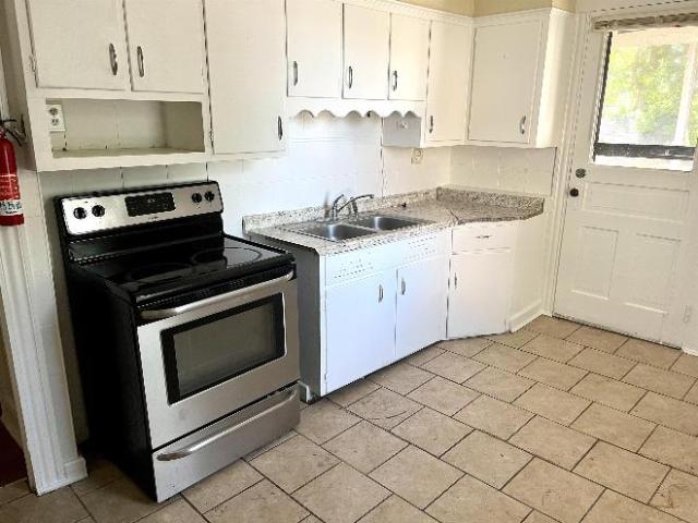 3 Br, 1 bath, Apartment 1711 Jefferson Avenue
