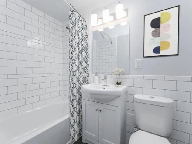 3 Br, 1 bath, Apartment 2050 Keele St