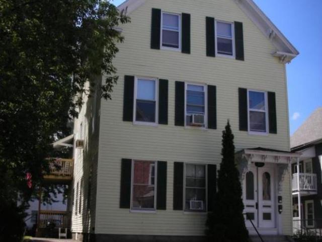 3 Br, 1 bath, Apartment 201 Green St