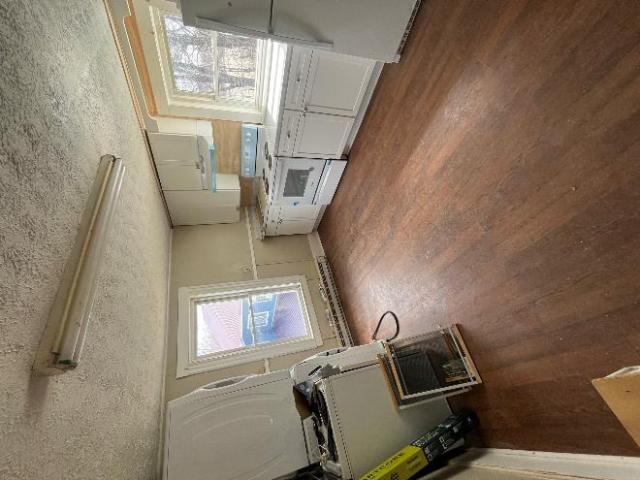 3 Br, 1 bath, Apartment 20 Cherry Street