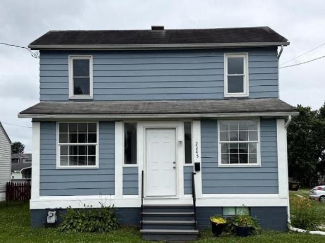 3 Br, 1 bath, Apartment 2245 Raymond Avenue