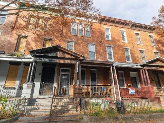 3 Br, 1 bath, Apartment 2252 North Park Avenue