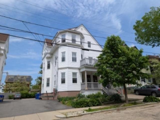 3 Br, 1 bath, Apartment 228 Pleasant Street
