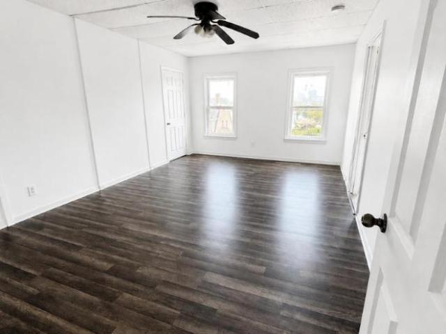3 Br, 1 bath, Apartment 2205 South Main Street