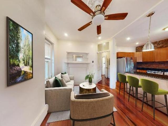 3 Br, 1 bath, Apartment 2747 Washington Street