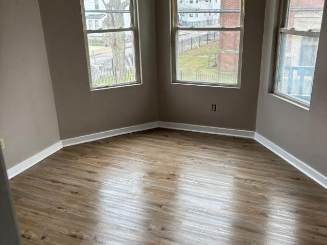 3 Br, 1 bath, Apartment 273 Rivet Street