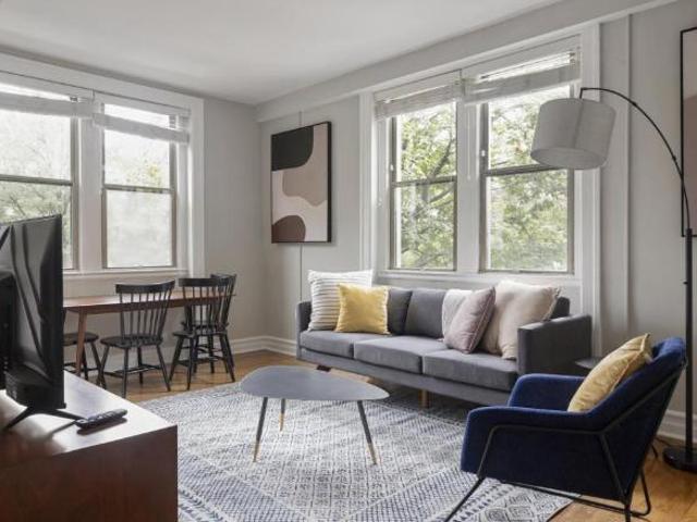 3 Br, 1 bath, Apartment 2800 Connecticut Ave Nw