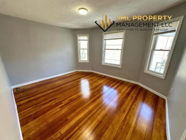3 Br, 1 bath, Apartment 321 Union St