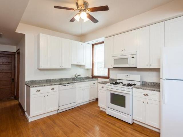 3 Br, 1 bath, Apartment 3228 N Lawndale Ave