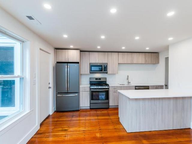 3 Br, 1 bath, Apartment 35 Woodman Street
