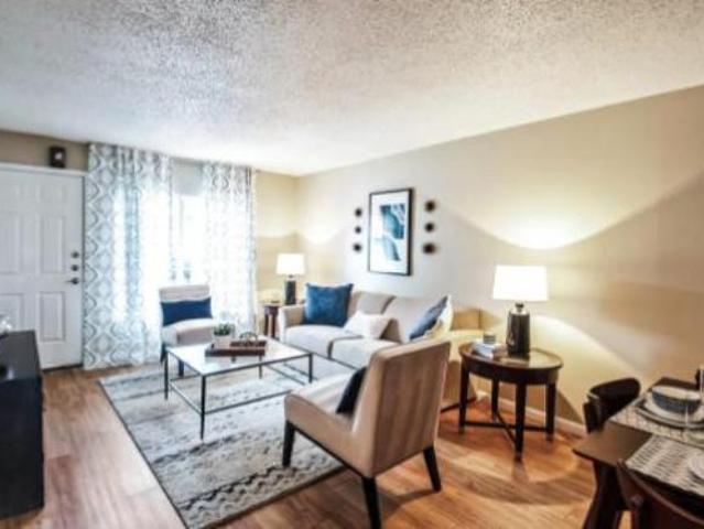 3 Br, 1 bath, Apartment 3893 Westmeadow Dr