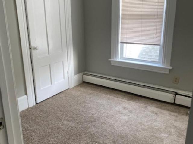 3 Br, 1 bath, Apartment 393 Manchester St
