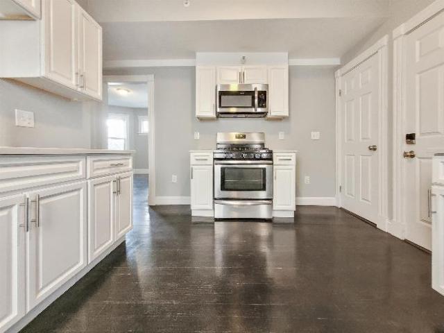 3 Br, 1 bath, Apartment 40 Fenton Street