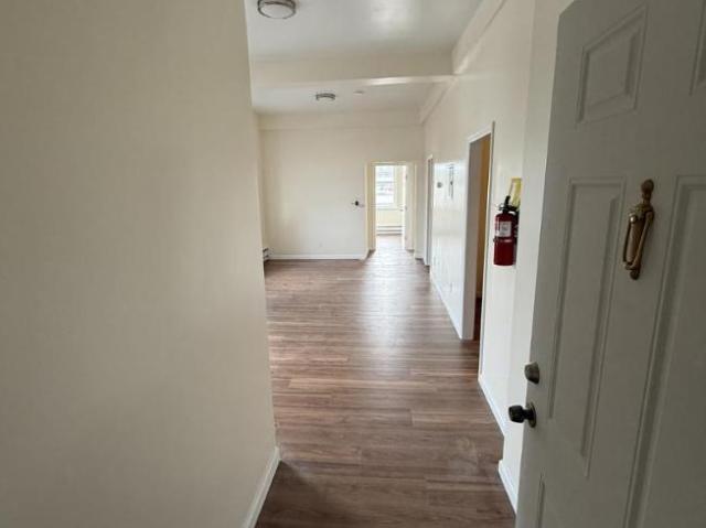 3 Br, 1 bath, Apartment 468 Springfield Avenue
