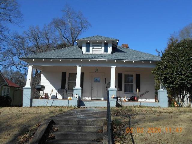 3 Br, 1 bath, Apartment 509 Ridley Ave