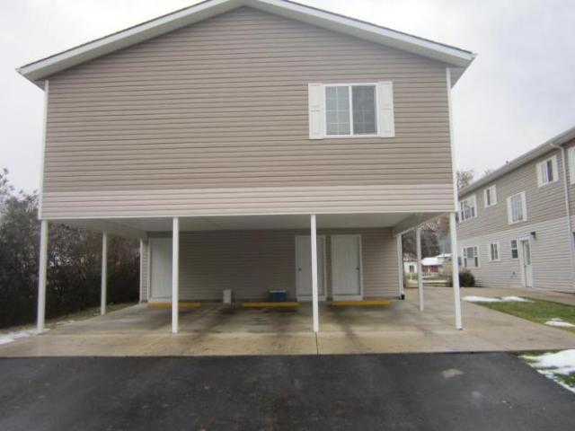 3 Br, 1 bath, Apartment 515 Eighth St