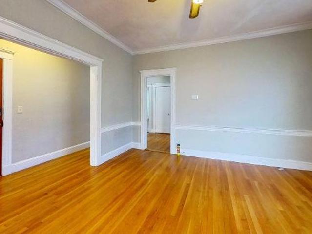 3 Br, 1 bath, Apartment 52 Clark Avenue