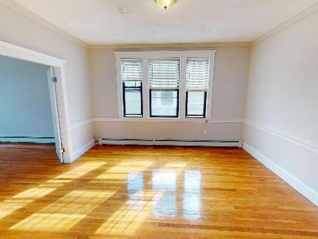 3 Br, 1 bath, Apartment 52 Clark Avenue