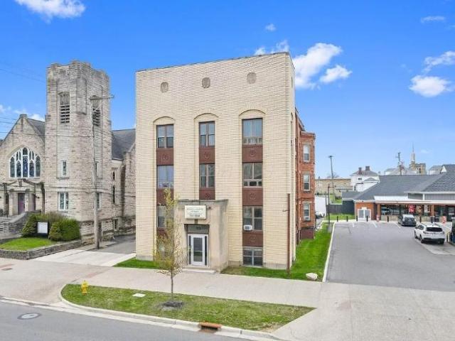 3 Br, 1 bath, Apartment 63 North 4th Street