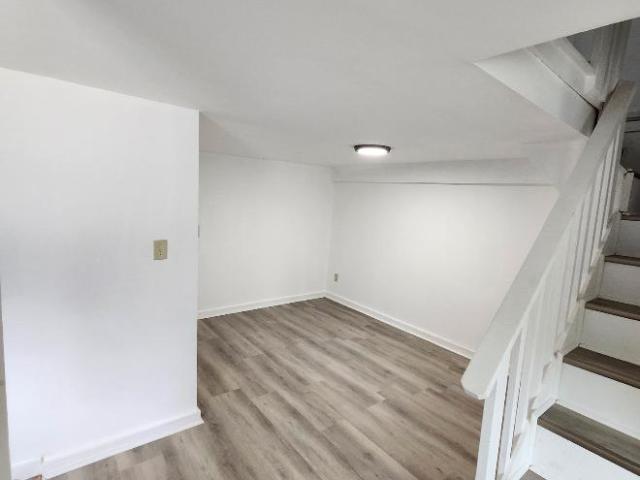 3 Br, 1 bath, Apartment 655 Cape Street