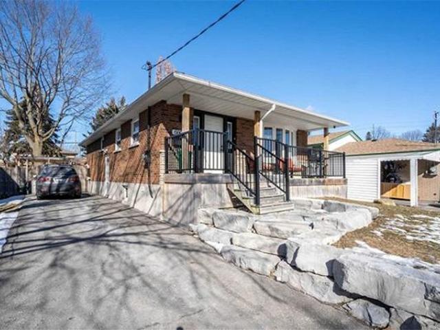 3 Br, 1 bath, Apartment 660 Tennyson Avenue