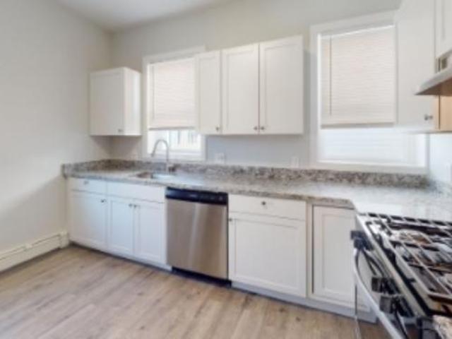3 Br, 1 bath, Apartment 677 Bennington Street
