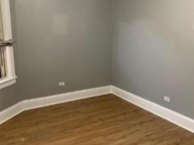 3 Br, 1 bath, Apartment 6801 S Calumet Ave