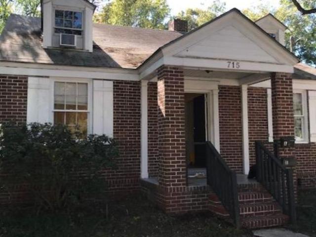 3 Br, 1 bath, Apartment 715 a Savannah Hwy