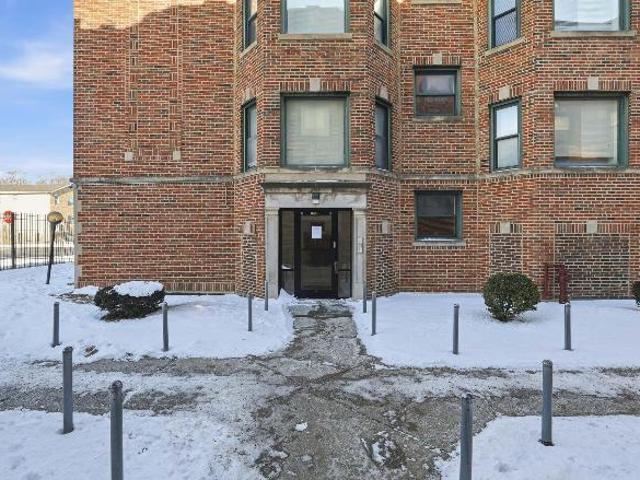 3 Br, 1 bath, Apartment 7501 South Stewart Avenue