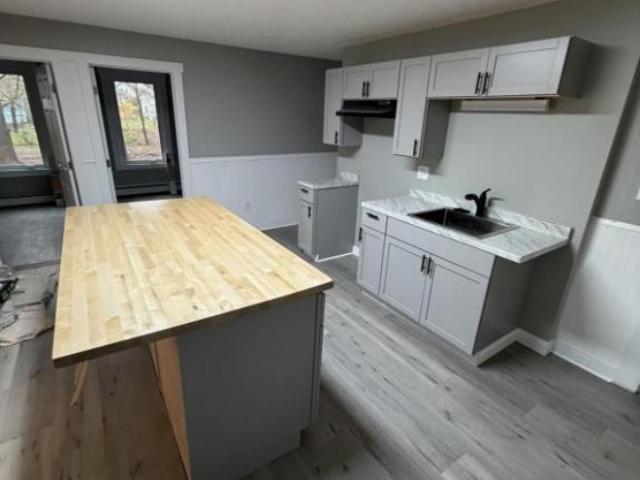 3 Br, 1 bath, Apartment 78 Prospect St