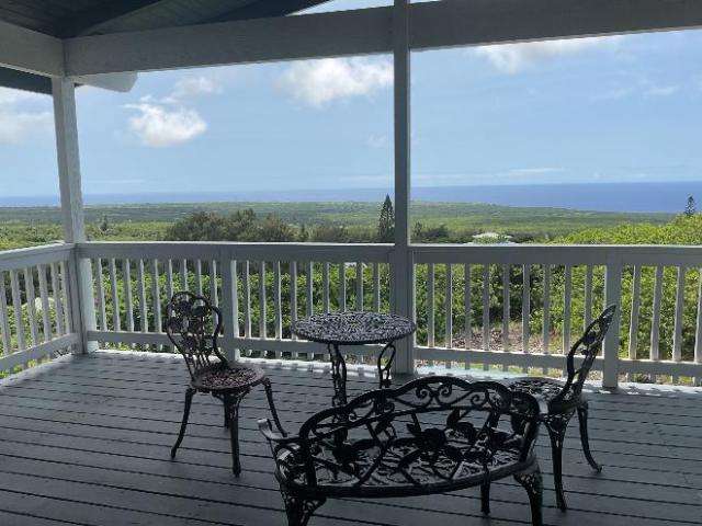 3 Br, 1 bath, Apartment 94 6473 Ahi Road