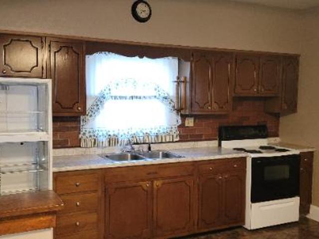 3 Br, 1 bath, Condo 404 Wampum Ave