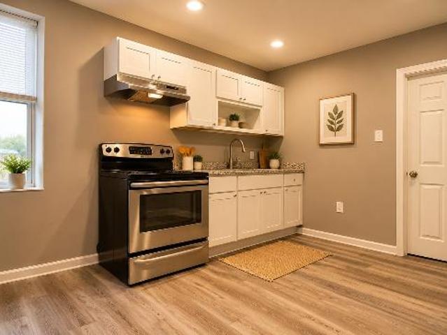 3 Br, 1 bath, Condo 4056 W Girard Ave
