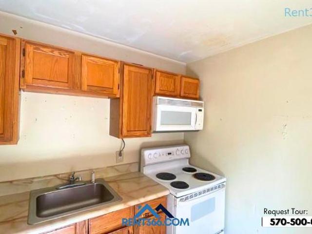 3 Br, 1 bath, Condo 405 N Second St