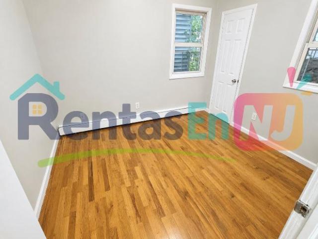 3 Br, 1 bath, Condo 406 S 15th St