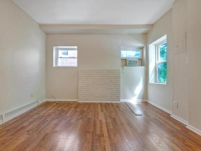 3 Br, 1 bath, Condo 4102 14th St Nw