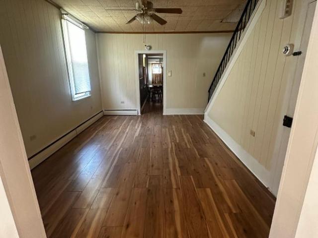 3 Br, 1 bath, Condo 410 E Mine St