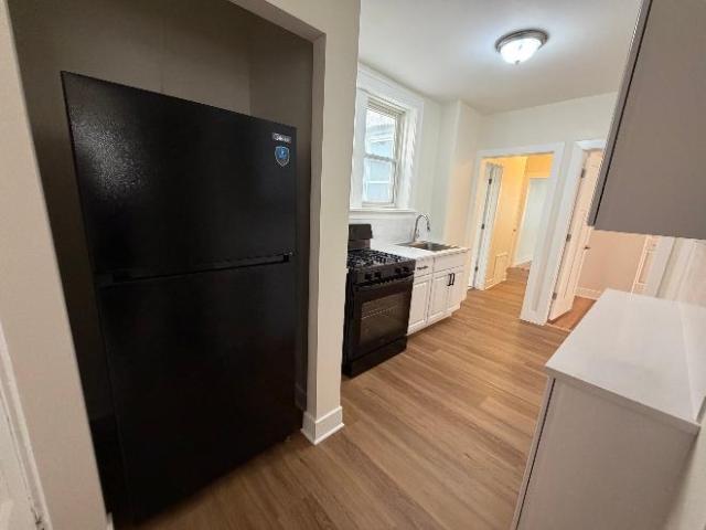 3 Br, 1 bath, Condo 4154 N Mozart St