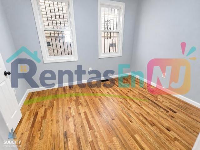 3 Br, 1 bath, Condo 415 13th Ave