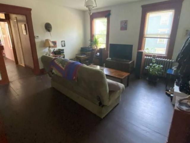 3 Br, 1 bath, Condo 419 Pine St