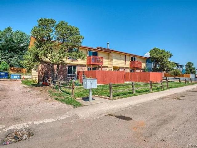 3 Br, 1 bath, Condo 4240 Loomis Ave