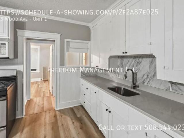 3 Br, 1 bath, Condo 425 Wood Ave