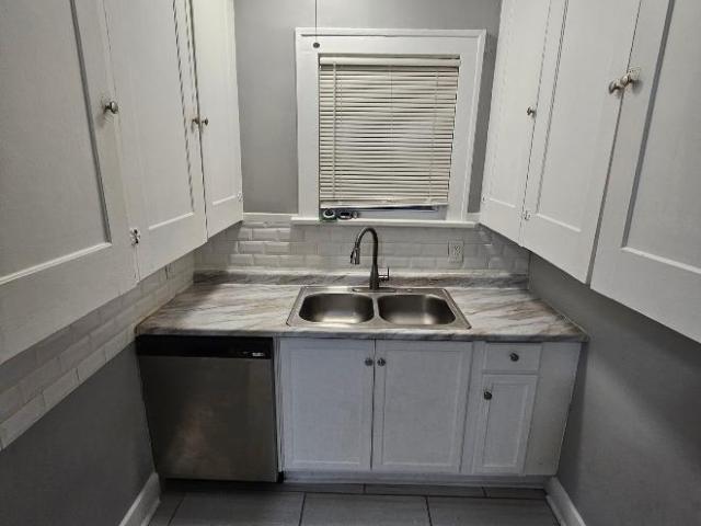 3 Br, 1 bath, Condo 4280 E 124th