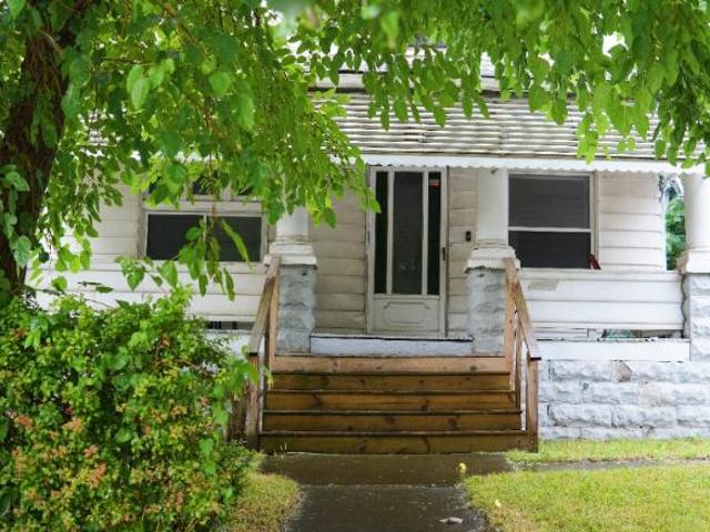 3 Br, 1 bath, Condo 4305 E 71st Street