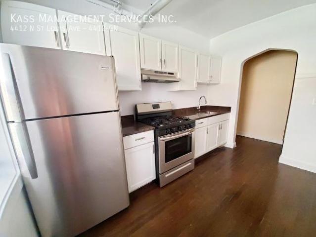 3 Br, 1 bath, Condo 4412 N St Louis Ave