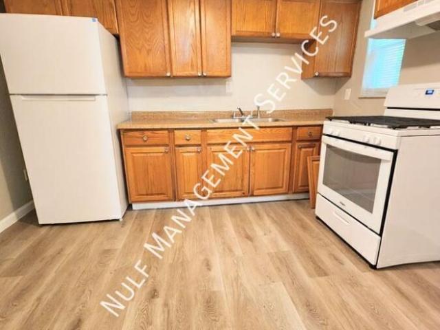 3 Br, 1 bath, Condo 459 Idlewood Road