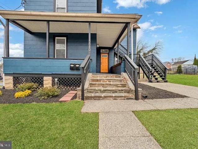 3 Br, 1 bath, Condo 4610 White Ave