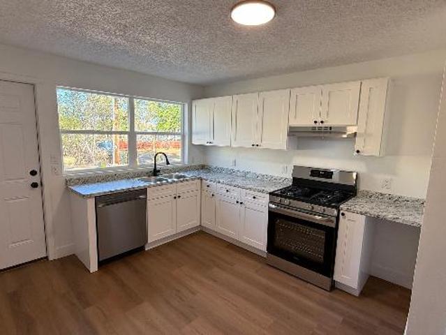 3 Br, 1 bath, Condo 469 W 2nd Street